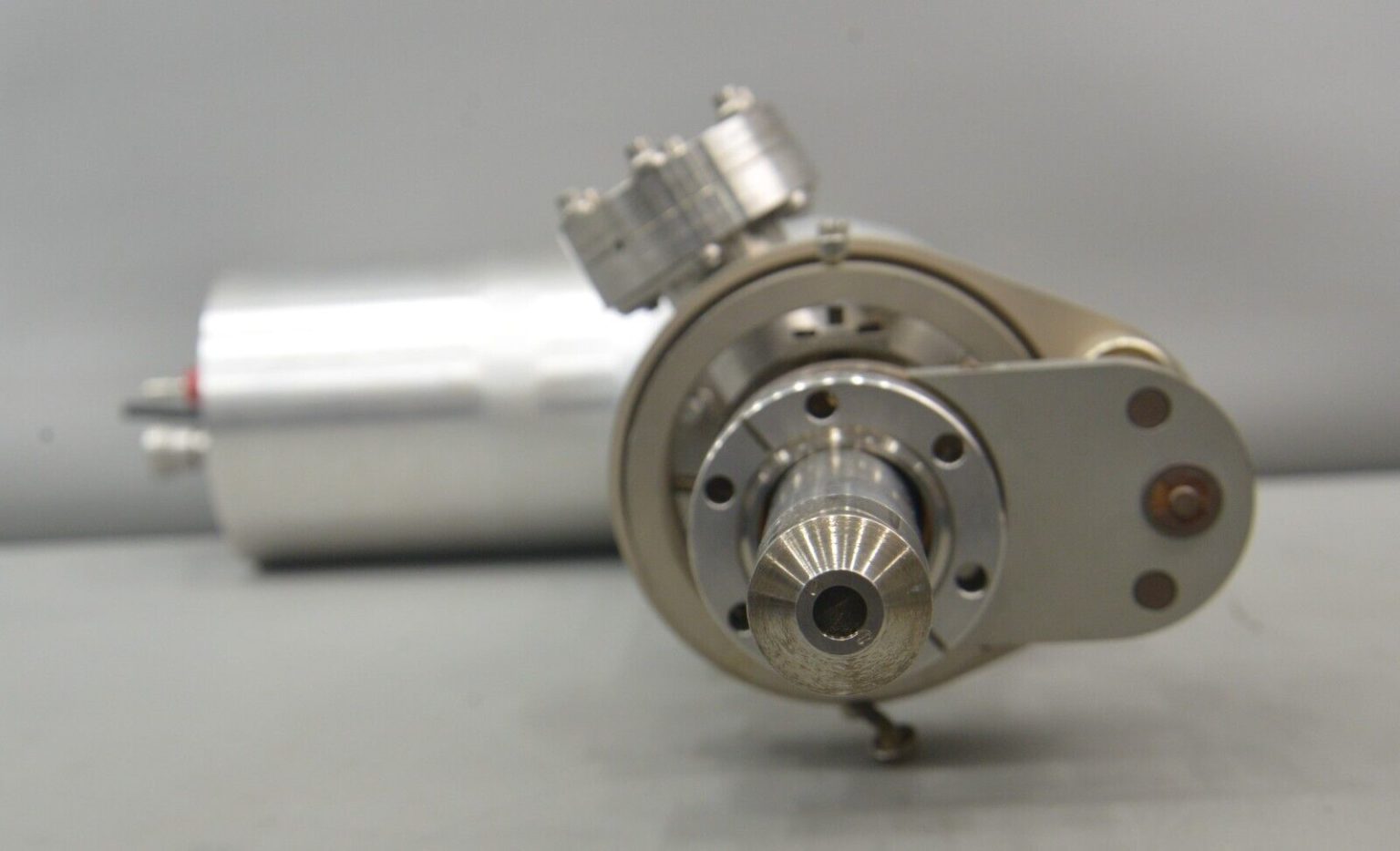 X-Ray Equipment Physical Electronics Inc. Photoelectron Spectroscopy ...